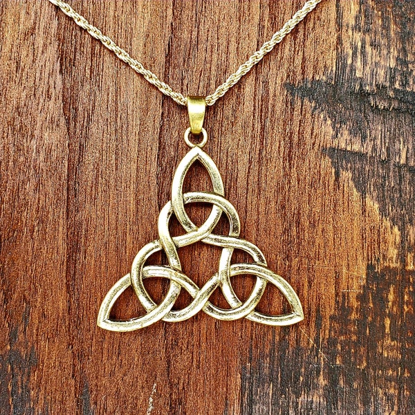 Celtic Knot Necklace - Etsy