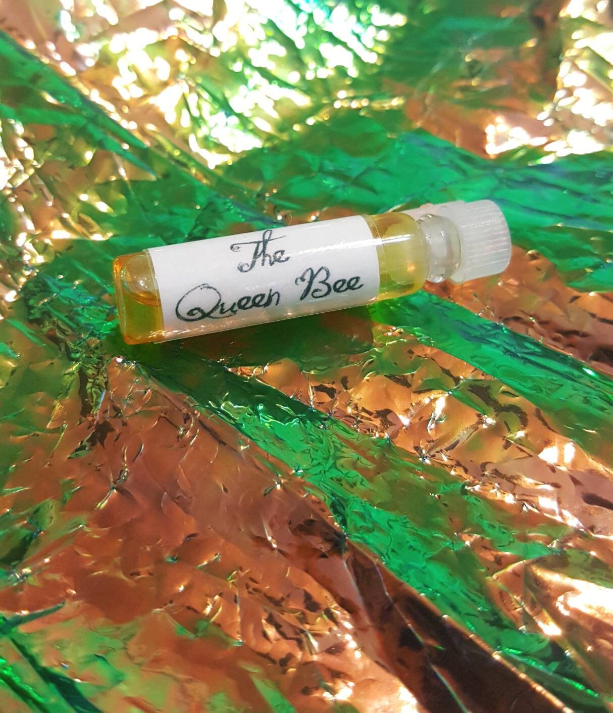 The Queen Bee Perfume Oil - Honey Notes, Musk, Vanilla, Oud, Jasmine ...