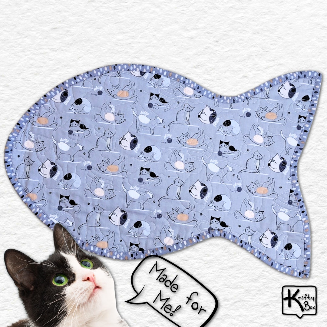 Cat Placemat Fish Shape Reversible Cotton Fabric Gray Cats Playing ...