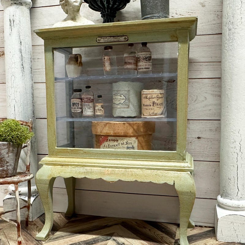 Dollhouse Display - Etsy