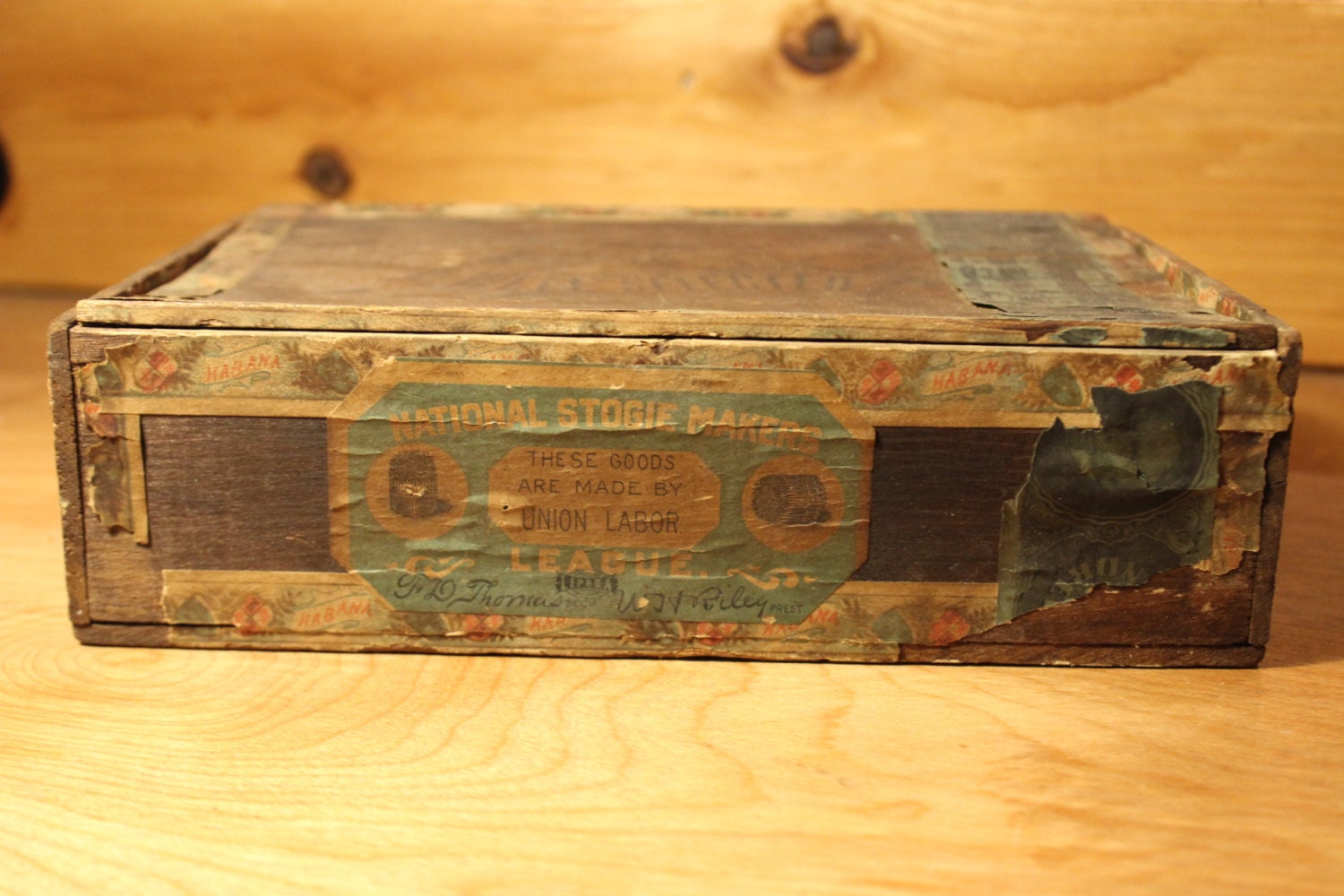 Bashar's Well Selected Brand of Tobacco Cigar Box A Product of Marsh ...