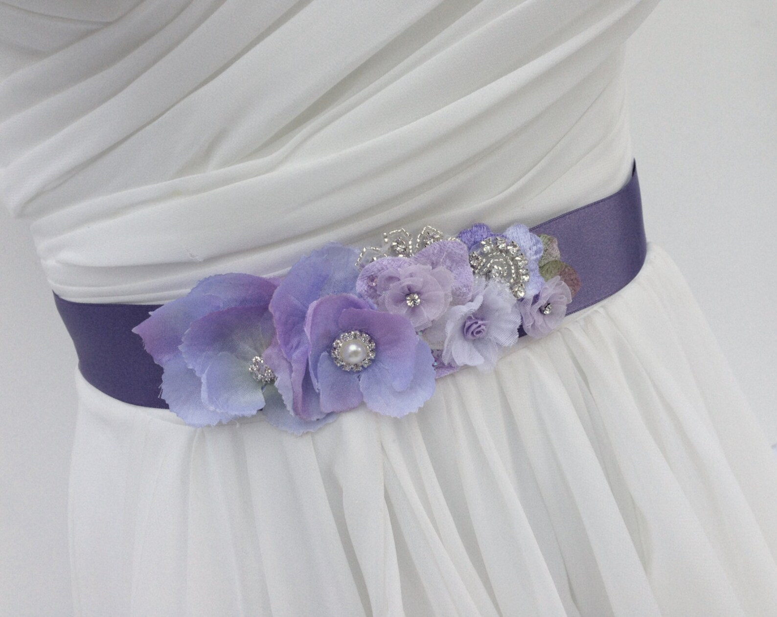 Flower Bridal Sash Wedding Sash in Lilac Lavender and Violet | Etsy