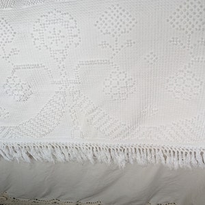 Vintage Geometric Flower Hobnail Bedspread, No Tag, George Washington ...