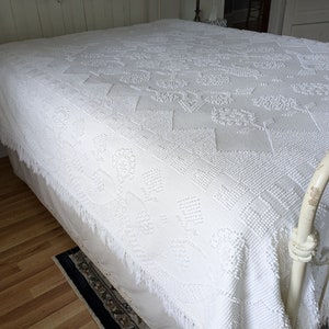 Vintage Geometric Flower Hobnail Bedspread, No Tag, George Washington ...
