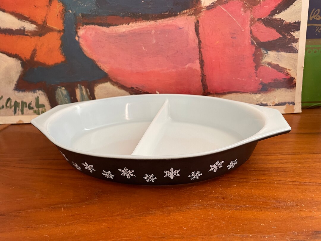 Pyrex Matte Black and White Snowflakes Divided Dish - Etsy