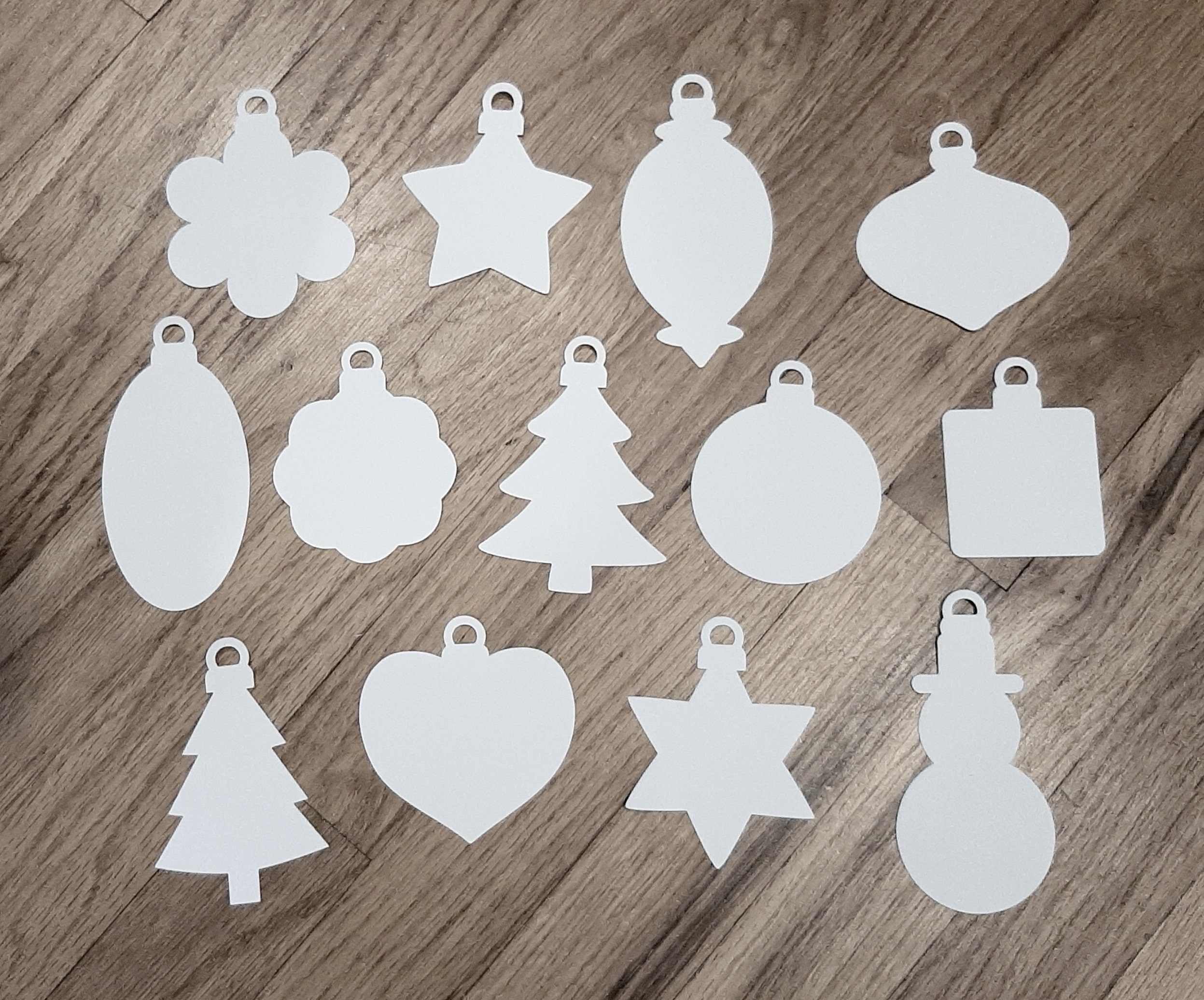 20 Christmas Gift Tag Tree Ornament SVG Bundle | Printable Decorative ...
