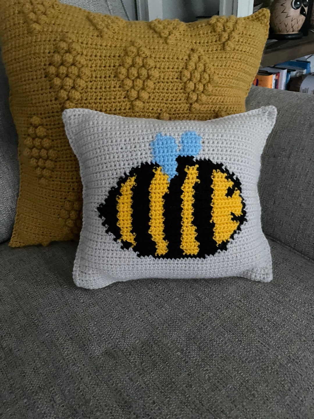 Crochet Bee Pillow Pattern - Tiktok Inspired (PDF Pattern) - Etsy