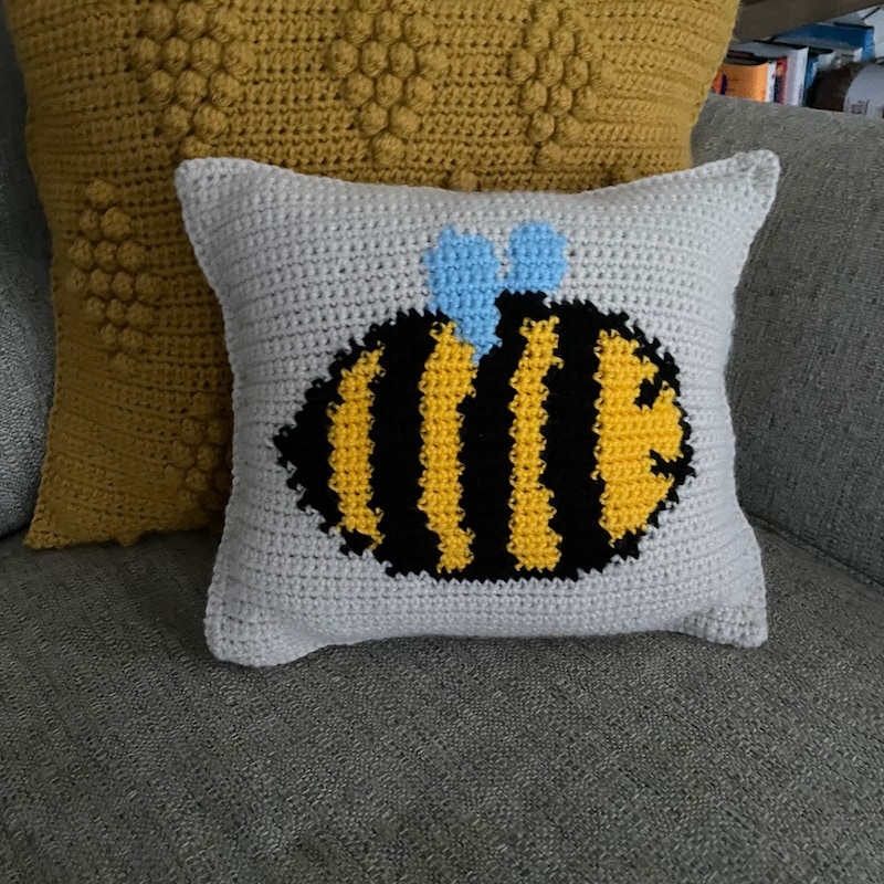 Bee Pillow Crochet - Etsy