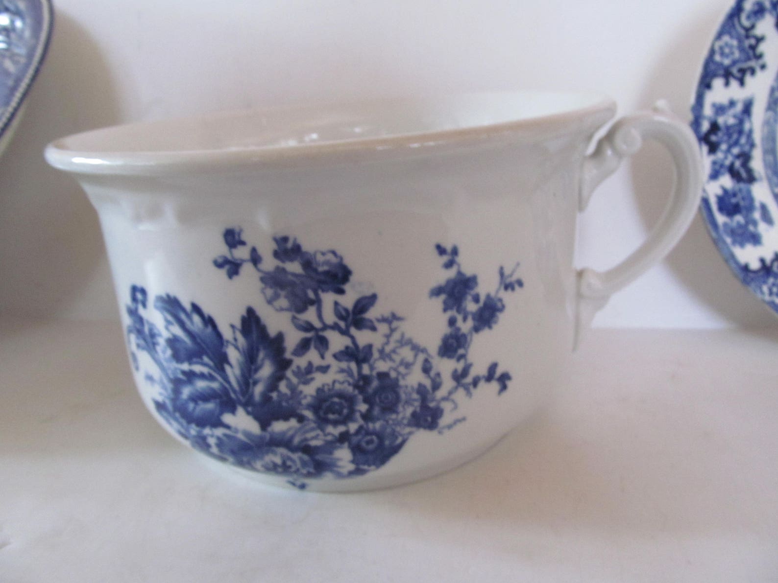 Flow Blue Chamber Pot Maddocks Lamberton Works Royal Porcelain Chamber ...