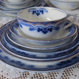 Stunning Flow Blue Dinnerware Set Large Flow Blue Set Grindley Idris ...