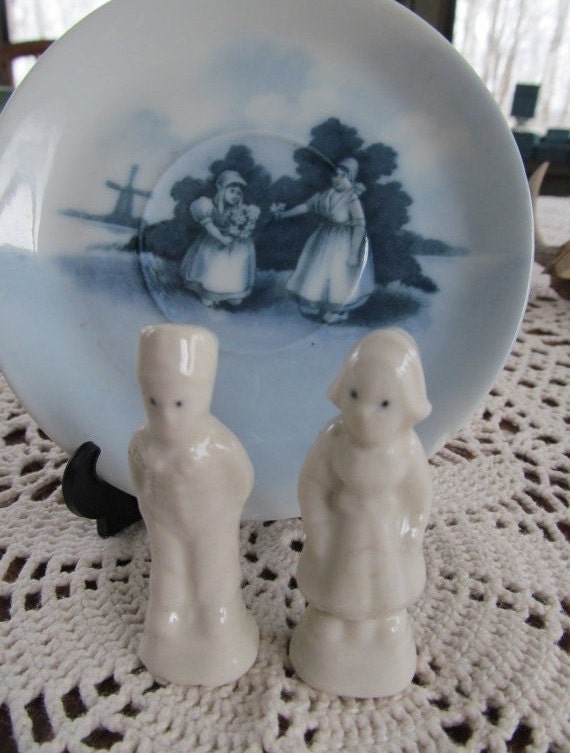 Flow Blue Creepy Eyes Dutch Girl and Boy Frozen Charlotte | Etsy