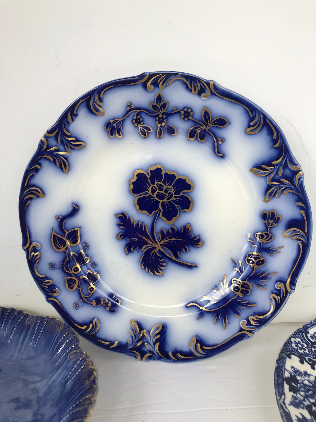 Stunning Flow Blue Plates for Walls Flow Blue Dinner Plates Blue and ...