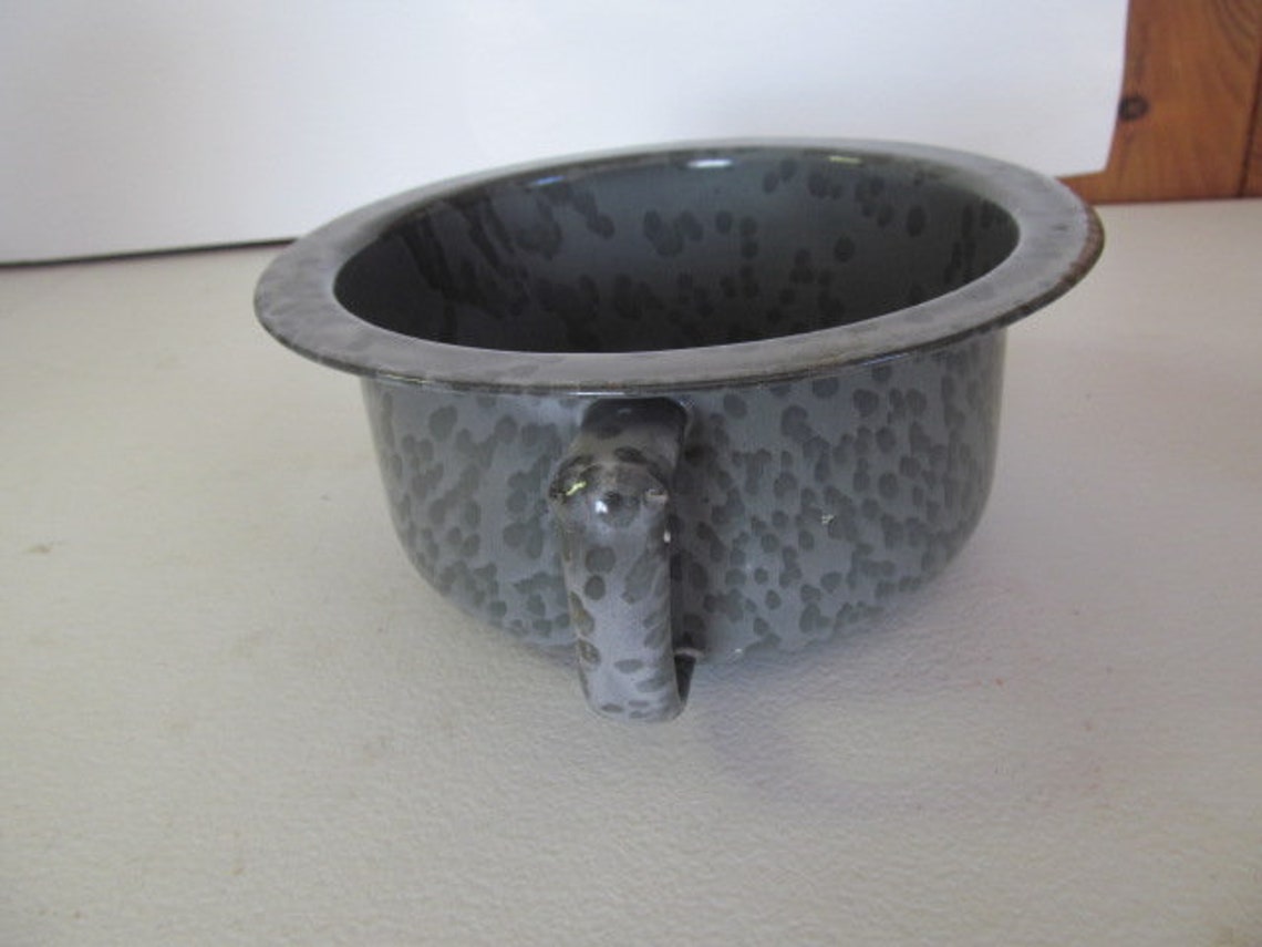 Gray Granite Ware Commode or Chamber Pot Handle Enamel Ware Primitive ...