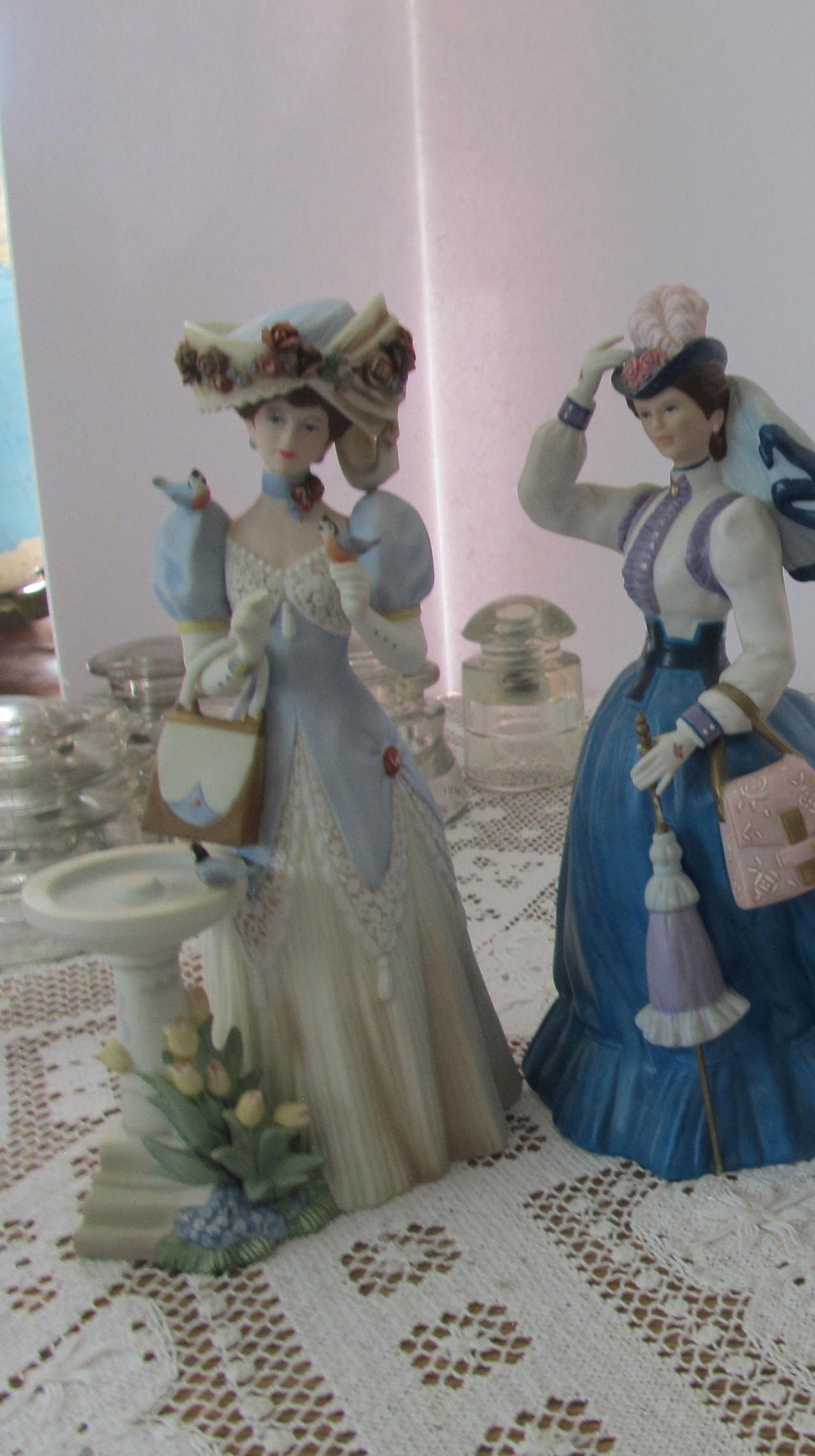 Mrs Albee 1998 Full Sz Figurines Avon Figurine Mrs Albee Avon ...