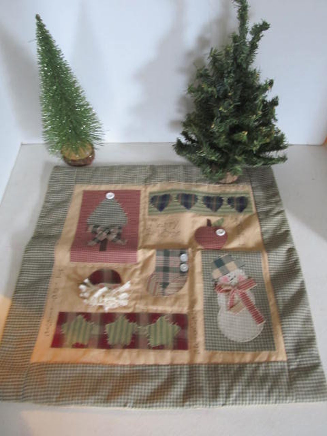 Primitive Christmas Quilt Table Mat Farmhouse Quilt Christmas Primitive ...