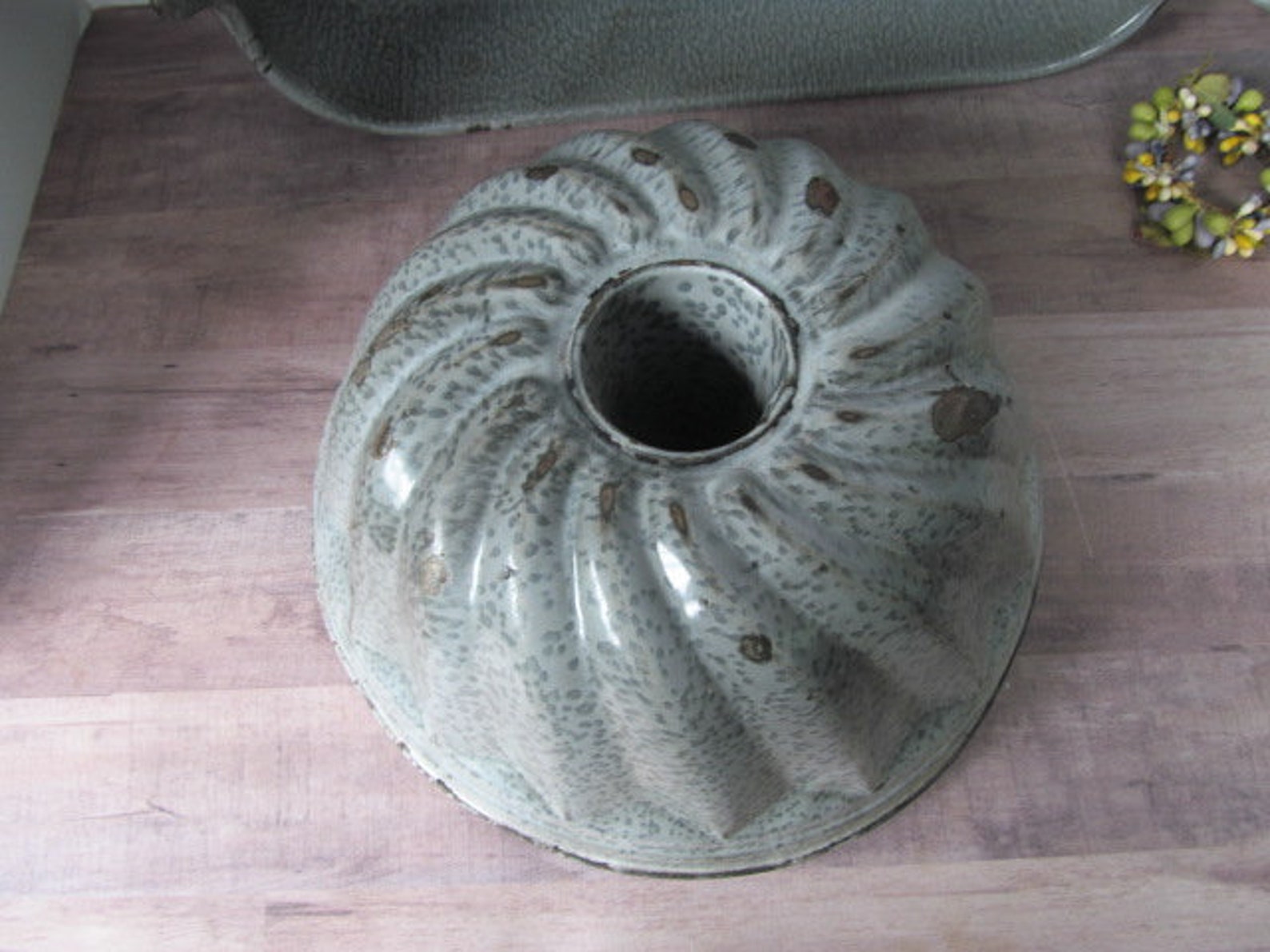 Gray Enamel Bundt Cake Pan Primitive Kitchen Decor Enamel - Etsy