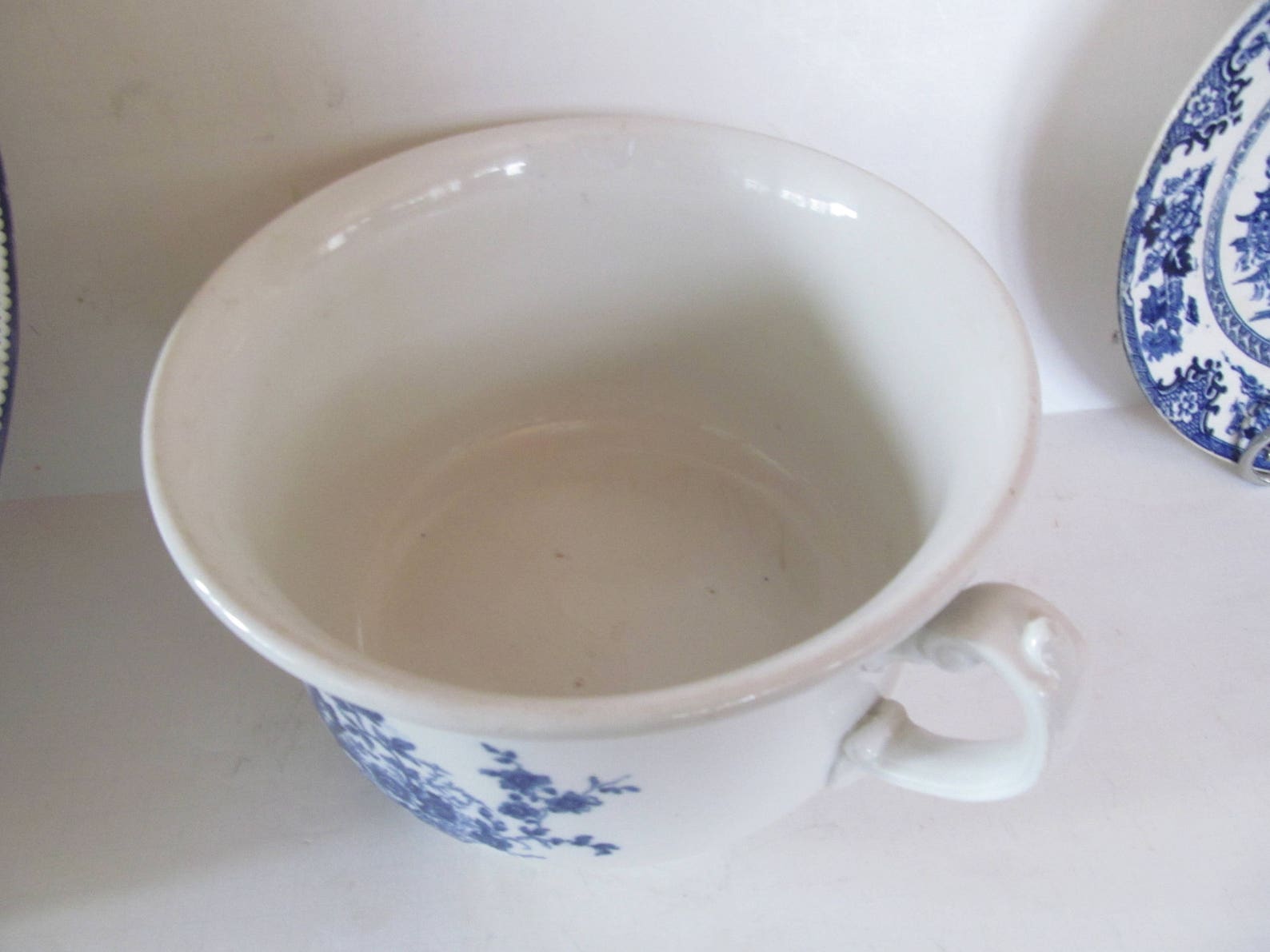Flow Blue Chamber Pot Maddocks Lamberton Works Royal Porcelain Chamber ...