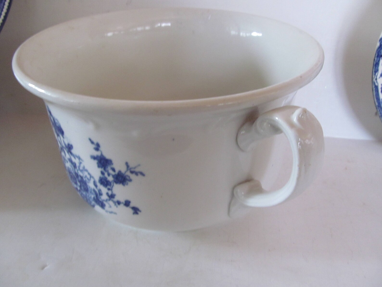 Flow Blue Chamber Pot Maddocks Lamberton Works Royal Porcelain Chamber ...