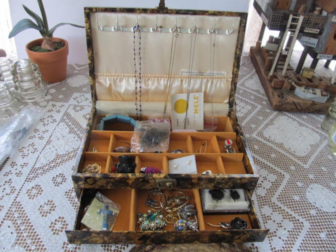 Marbelized MCM Jewelry Box Vintage Jewelry Boxes 1950s Jewelry Storage ...