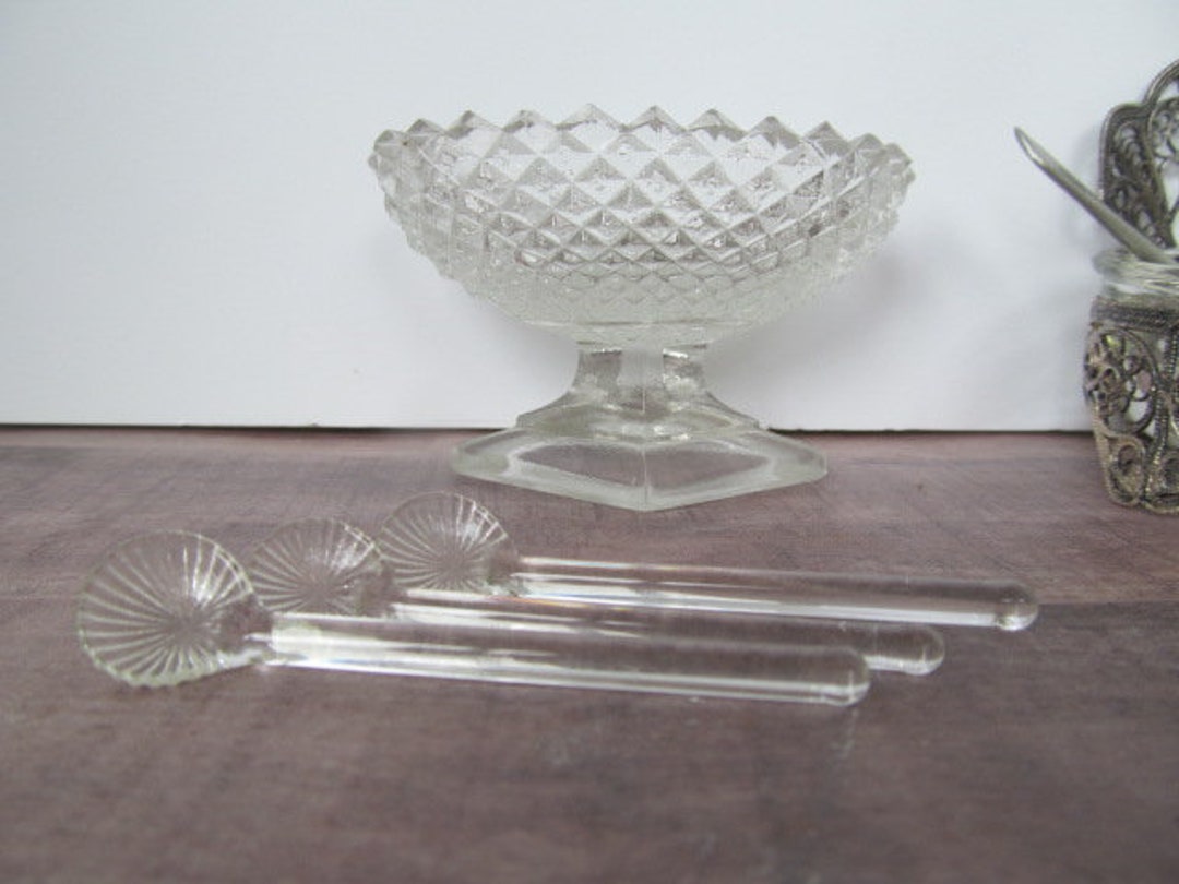 Pedestal Glass Salt Dish Shell Shaped Salt Cellar Salt Keep Depression ...