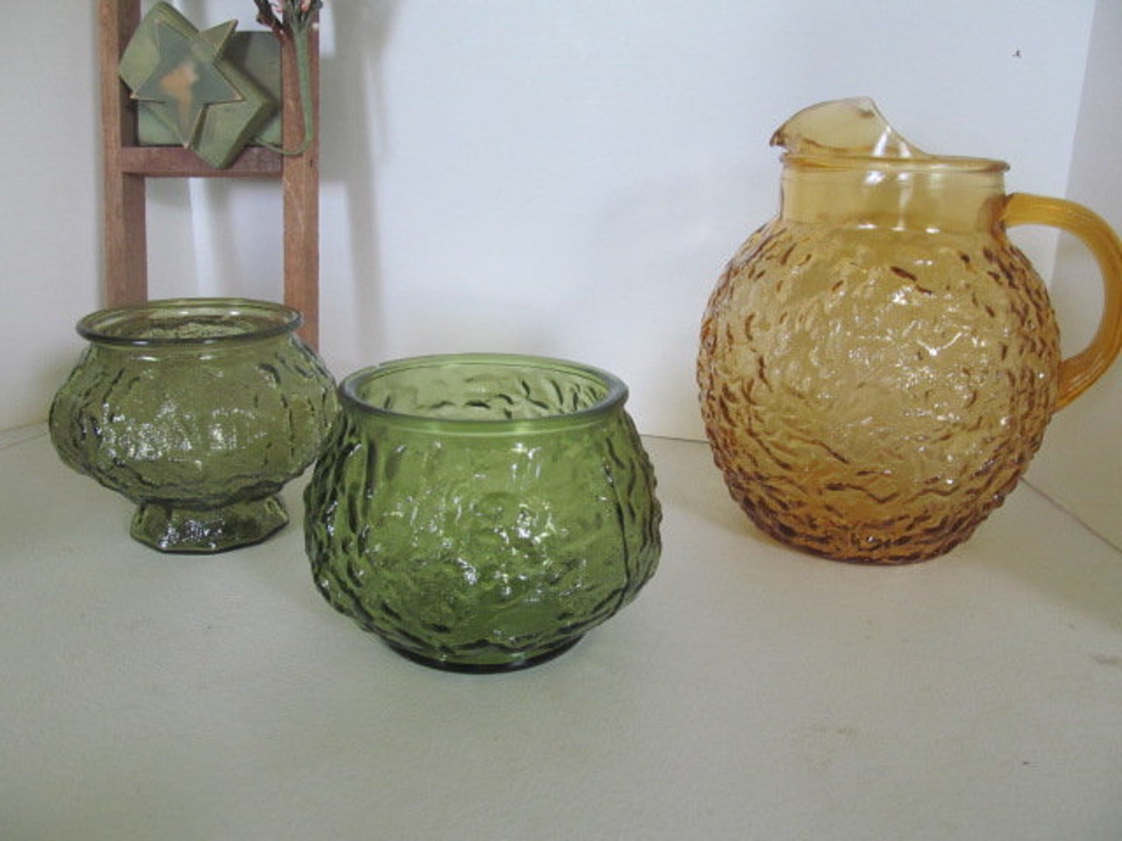 Avocado Green Glass Vase Green Glass Vintage Olive Green Glass - Etsy