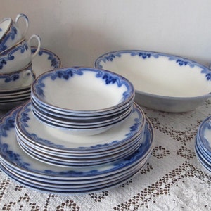 Stunning Flow Blue Dinnerware Set Large Flow Blue Set Grindley Idris ...