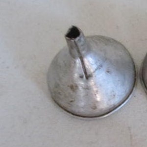 Collection Lot Metal Funnels Screened Funnel Strainer Farmhouse Garage ...