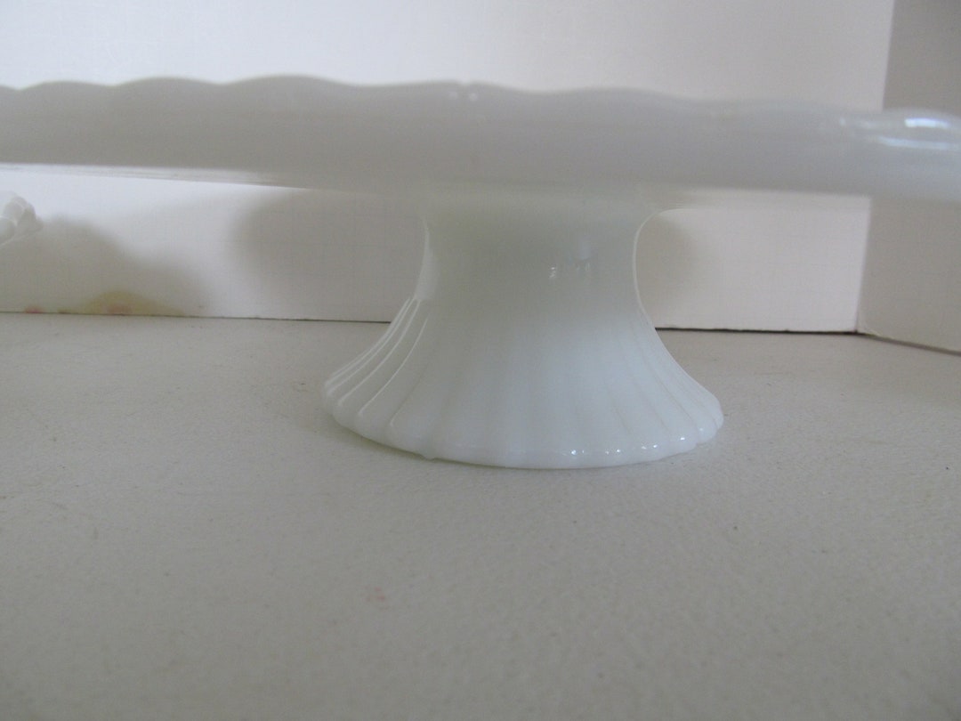 MCM Pedestal Cake Plate Milk Glass Cake Plate Wedding Table Decor Milk ...