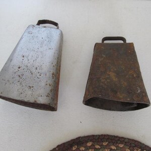 Cow Bell Victorian Primitive Rusty Cow Bell Cast Iron Metal Salvage ...