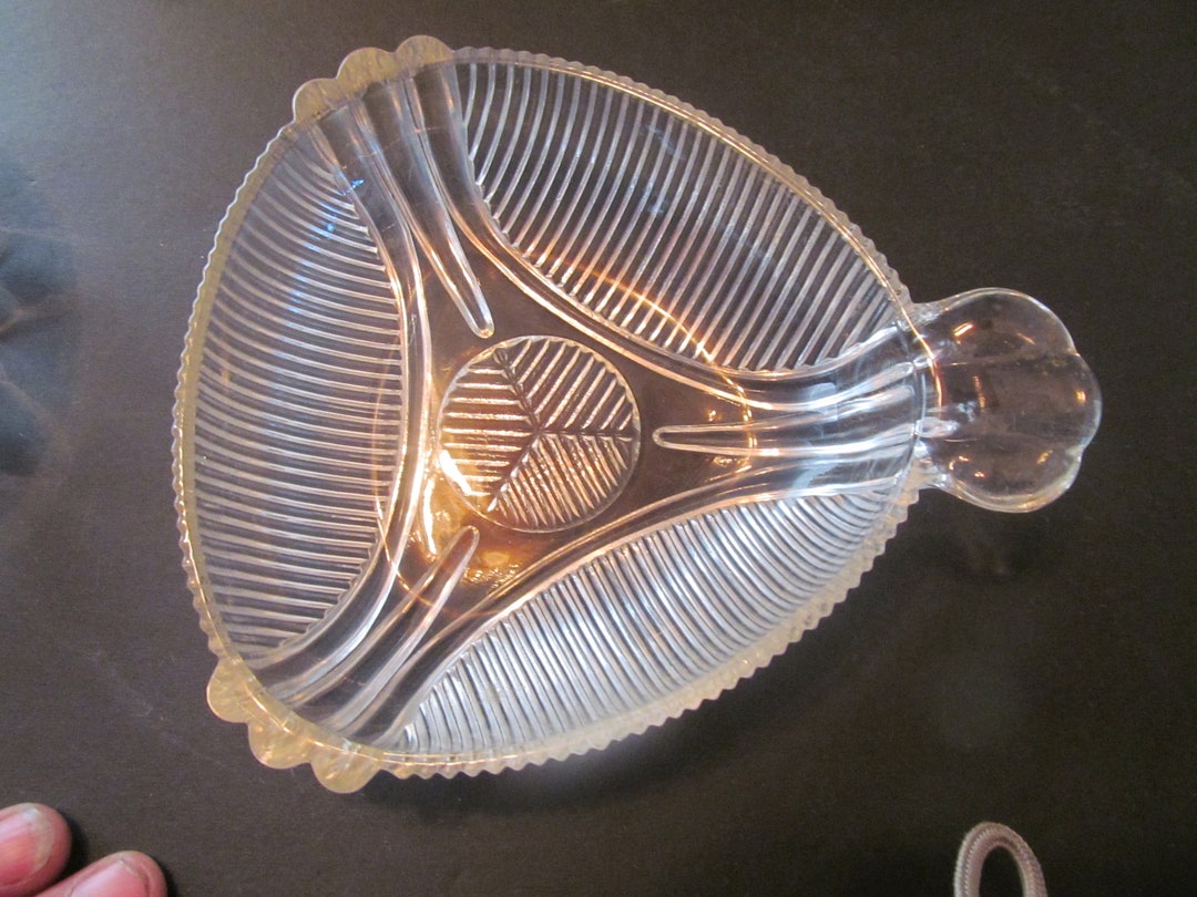 Lovely Pressed Glass Serving Bowl EAPG Pressed Glass Ribbed Pattern ...