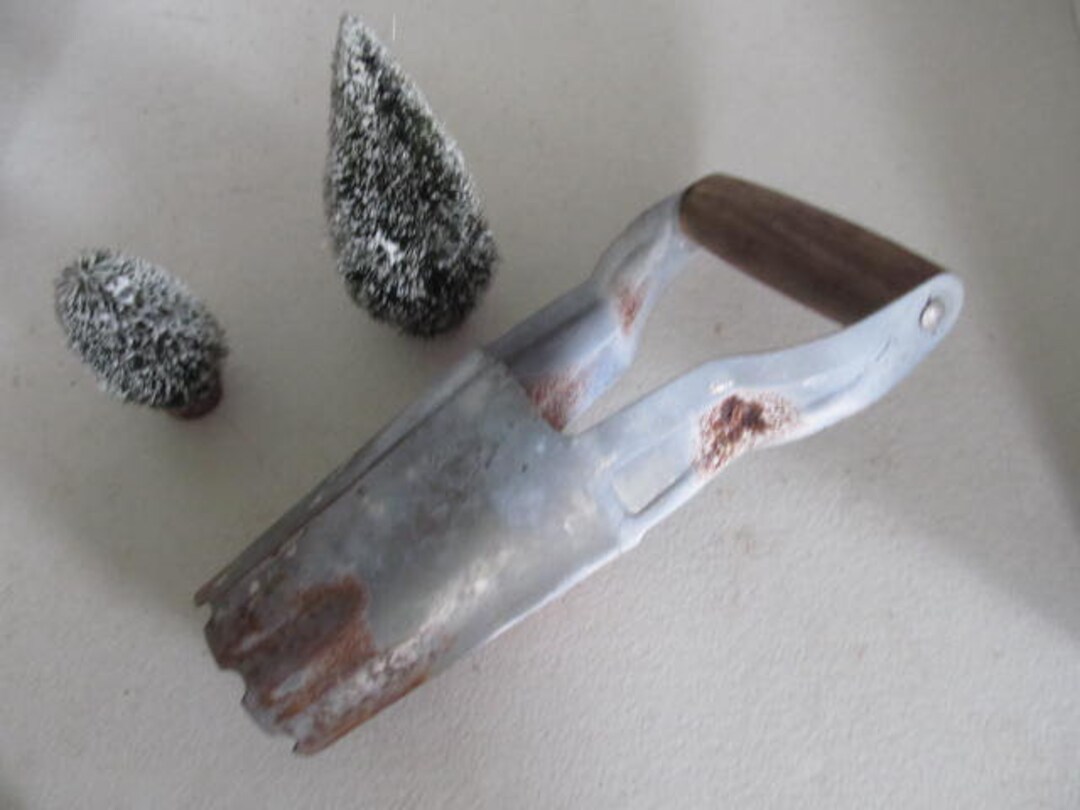 Garden Tool Gardening Tool Planter Hole Digger for Planting Flowers or ...