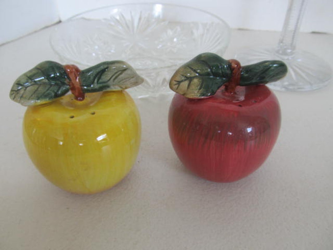 Oneida Apple Salt and Pepper Shakers, Yellow Apple and Red Apple ...