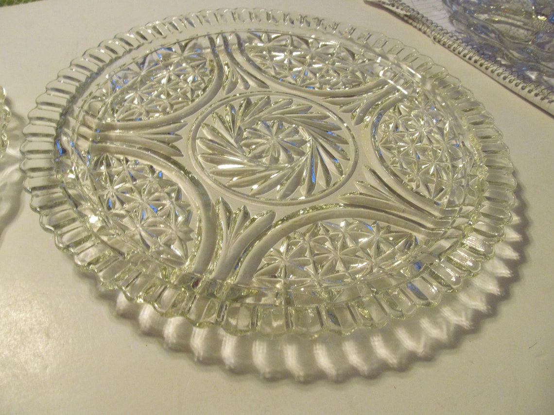 12" MCM Coffee Cake Plate Strudel Atomic Clear Pressed Glass Cake Plate ...
