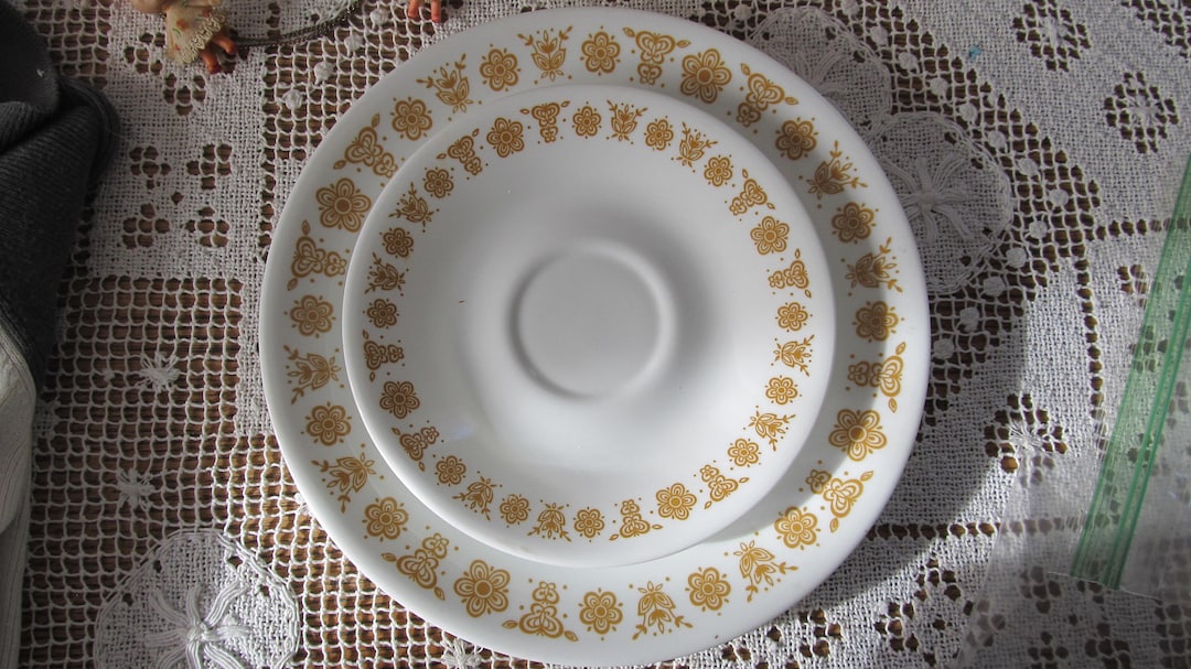 Corelle Dinner Plate Butterfly Gold Design Saucer Corning Patterns ...