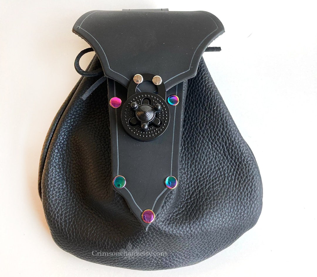 Black Leather Locking Sporran by Crimson Chain Leatherworks - Etsy