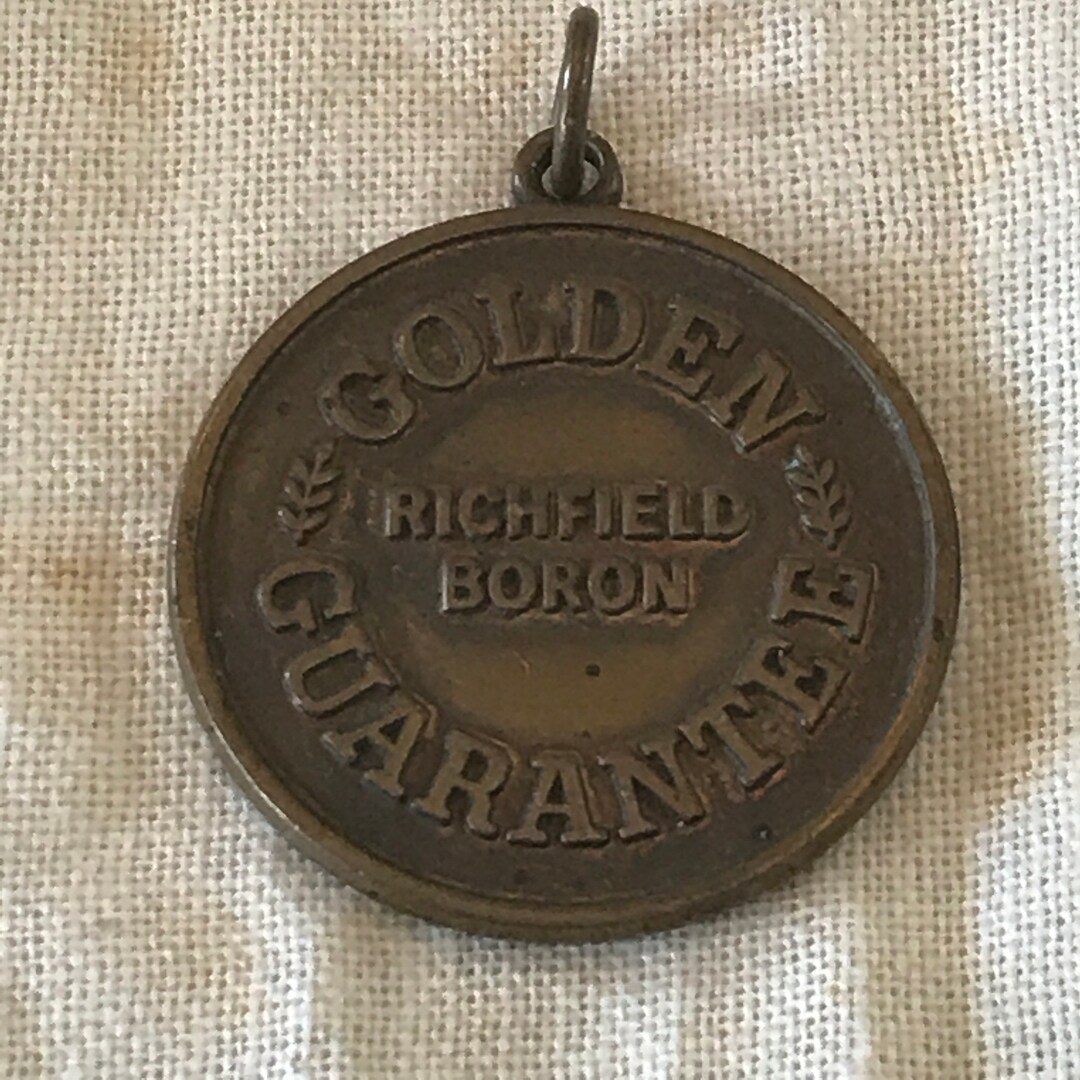 Vintage Richfield Boron Brass Carburetor Golden Guarantee Coin Key ...