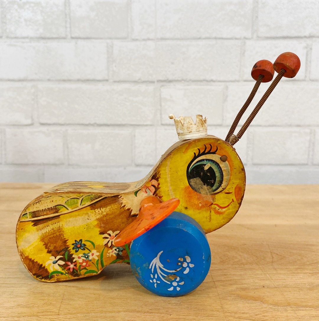 Vintage Fisher Price Queen Buzzy Bee 444 - Etsy