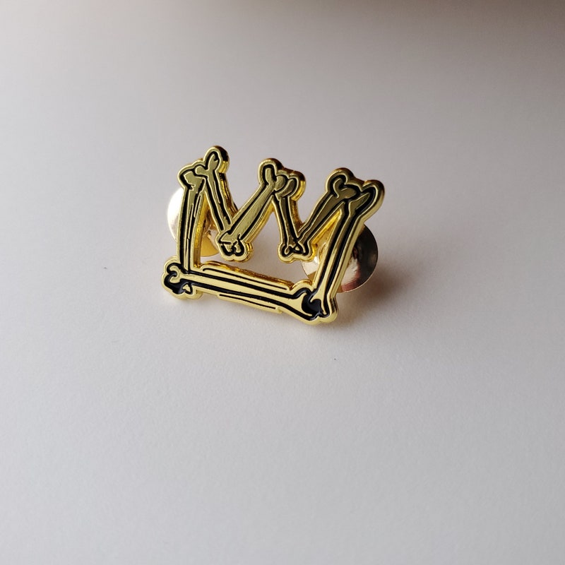 Crown Pin - Etsy