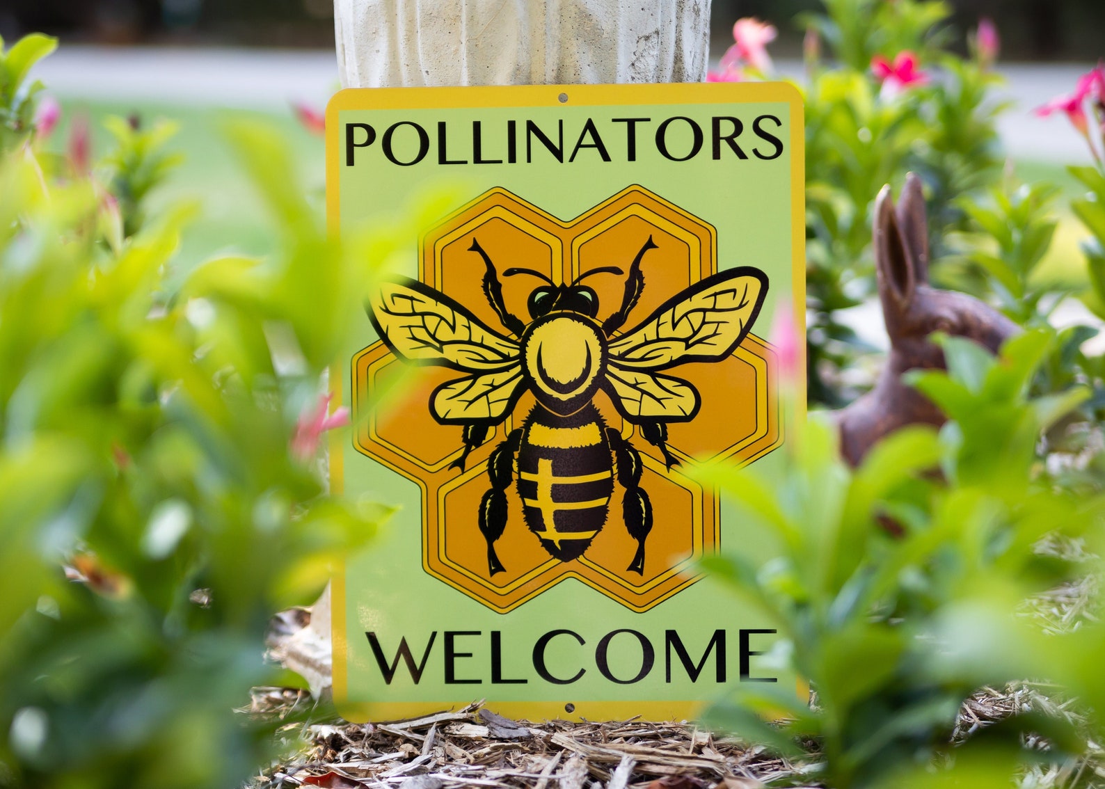 Gardening Gift, Bee Garden Sign, Pollinators Welcome Yard Art, Metal ...