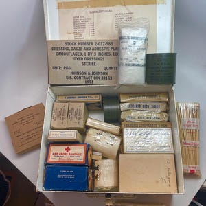 Military Field Medic Kit From Korean War, Military Doctor, First Aid ...