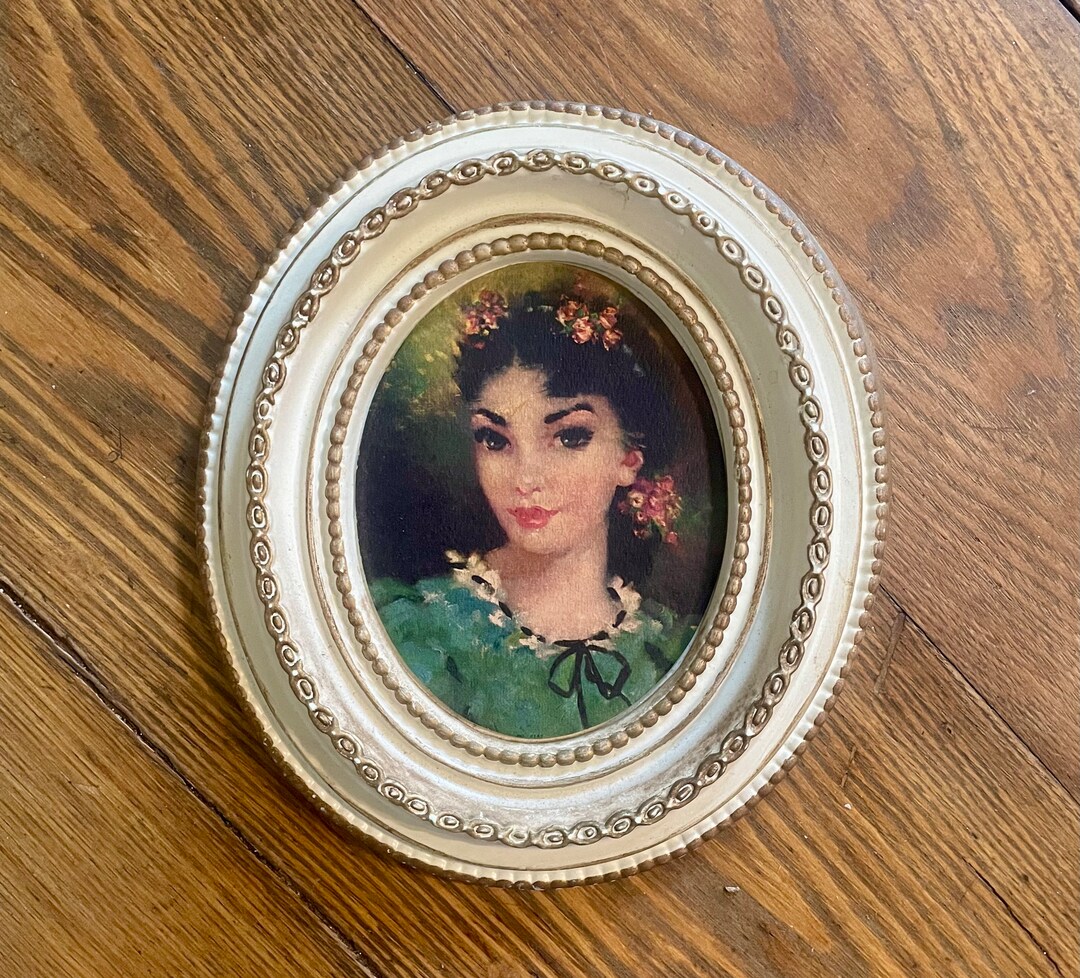 Ornate Oval Gold and White Wall Frame in Molded Plastic With Lady ...