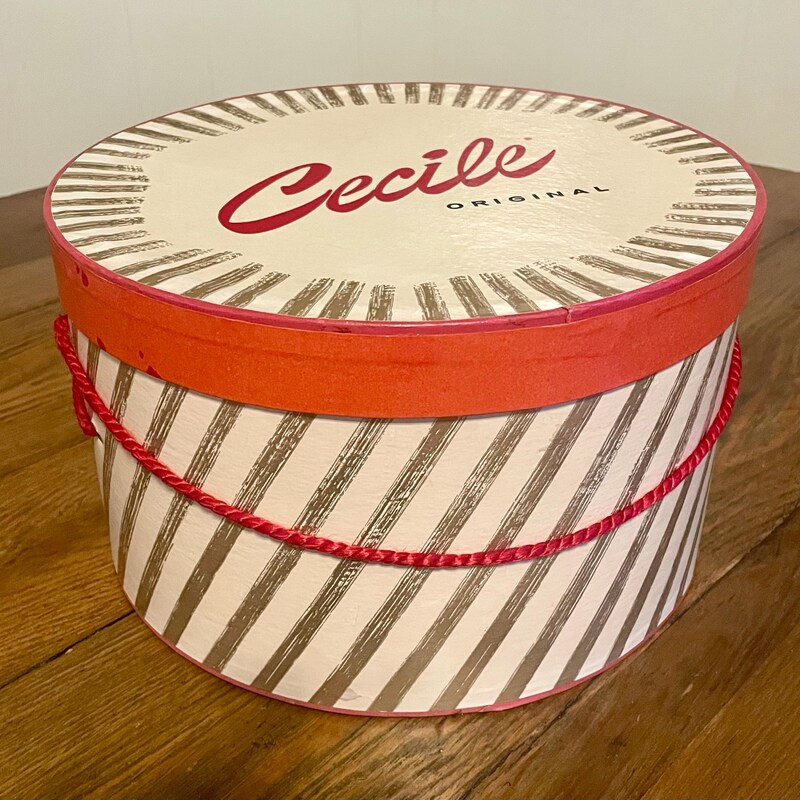 Round Hat Box - Etsy
