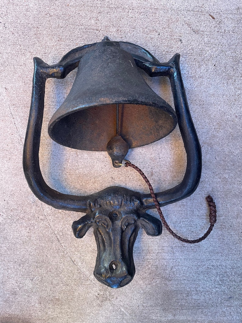 Ranch Dinner Bell Vintage Rustic Cast Iron Cow Bell Primitive Foundry ...