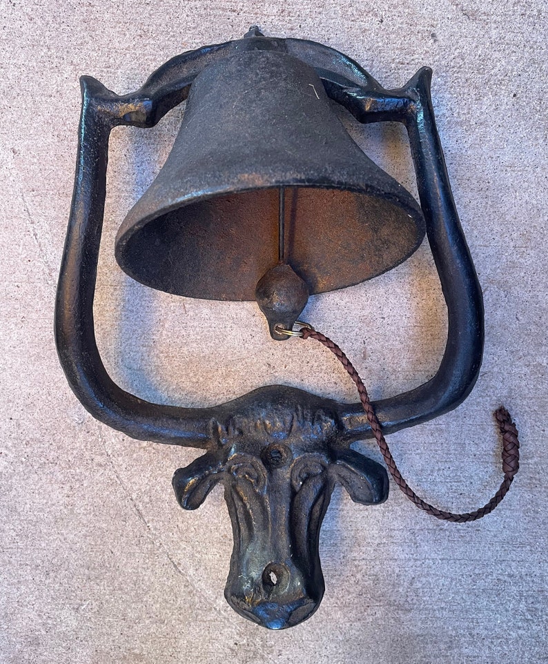 Ranch Dinner Bell Vintage Rustic Cast Iron Cow Bell Primitive Foundry ...