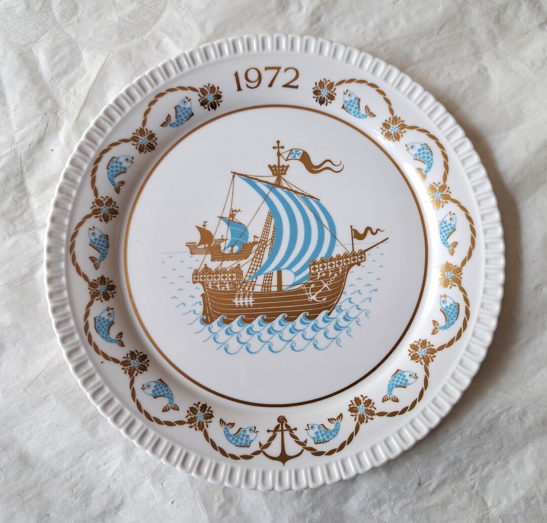 8" Spode England Christmas Plate, 1972 Three Ships A-sailing, Bone ...