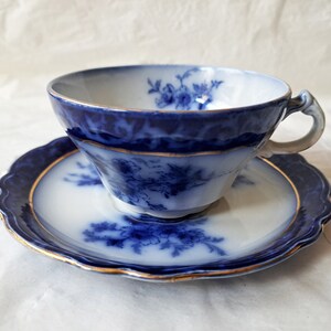 Antique Henry Alcock England Flow Blue TOURAINE 4 Cups, 6 Saucers (c ...