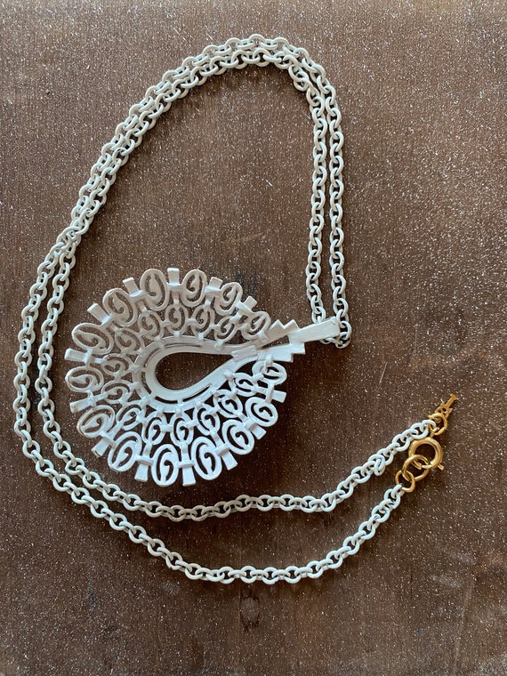 Vintage Trifari White Crown Collection Tear drop Pend… - Gem