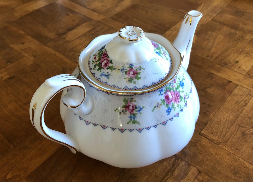Vintage Royal Albert "petit Point" - Teapot, Tea Party China, English ...