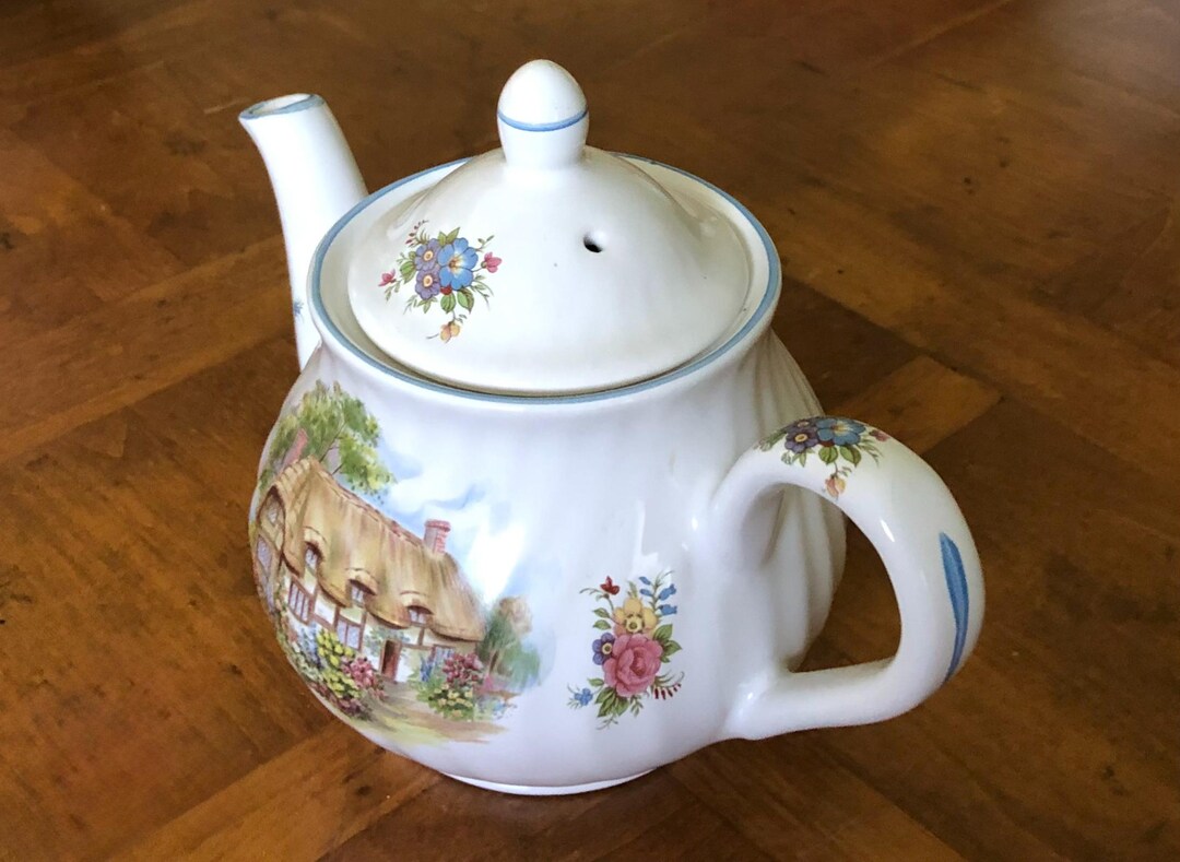 Vintage Arthur Wood and Son (pattern 6292) - Small English Teapot - Etsy