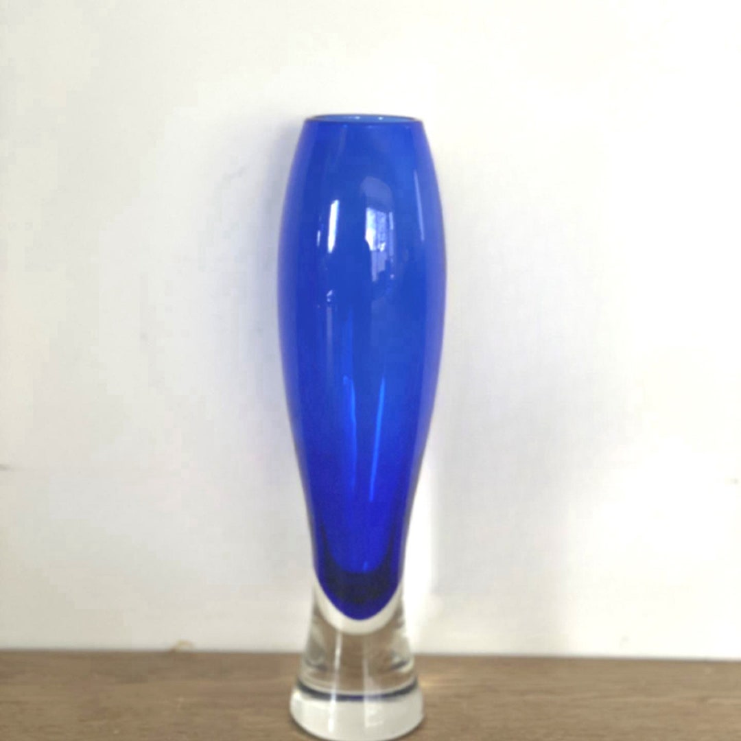 Hadeland Blå Drue Vase: Blue Art Glass by Severin Brørby, 1960s Retro ...